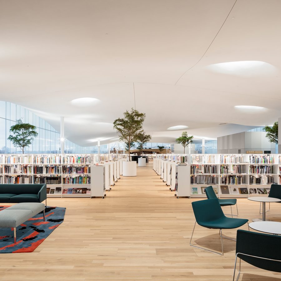 What do the librarians at Oodi do while the libraries are closed? - Oodi
